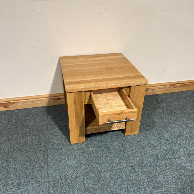 Small, Chunky Solid Oak, Side Table. (O106) - The Restored Furniture Place