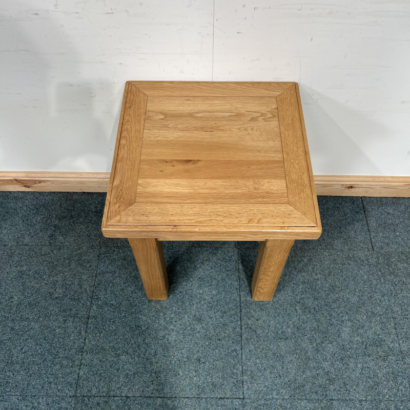 Small, Solid Oak Side Table. (O179) - The Restored Furniture Place