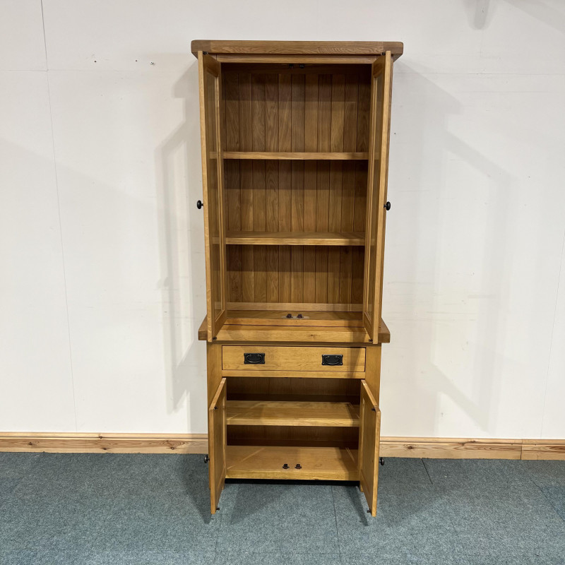 Small, oak, 1 drawer, 4 door dresser/display unit. (D135) – The ...
