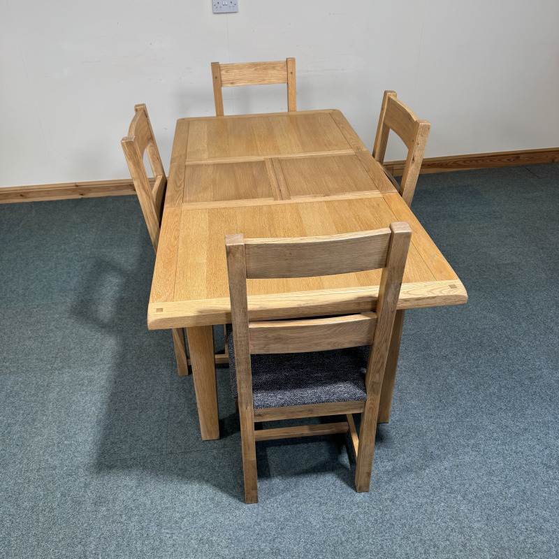 Small, Oak, 1 Leaf Extending Table and 4 Chairs. (TC346) - The Restored ...